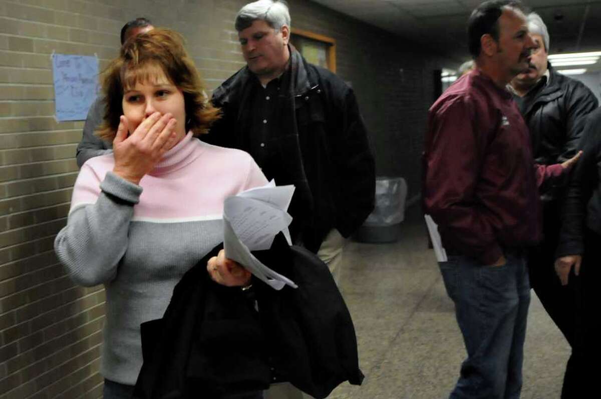 Parents, teachers lament vote to close Maplewood