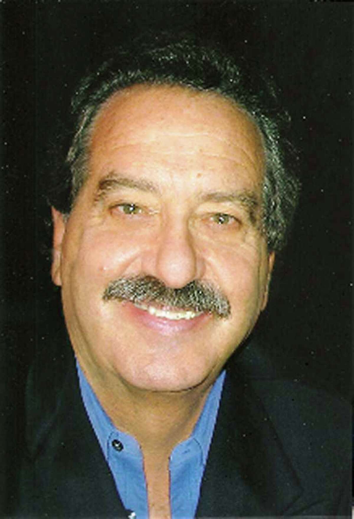 Paralyzed man whose travels aided by Greenwich exec dies