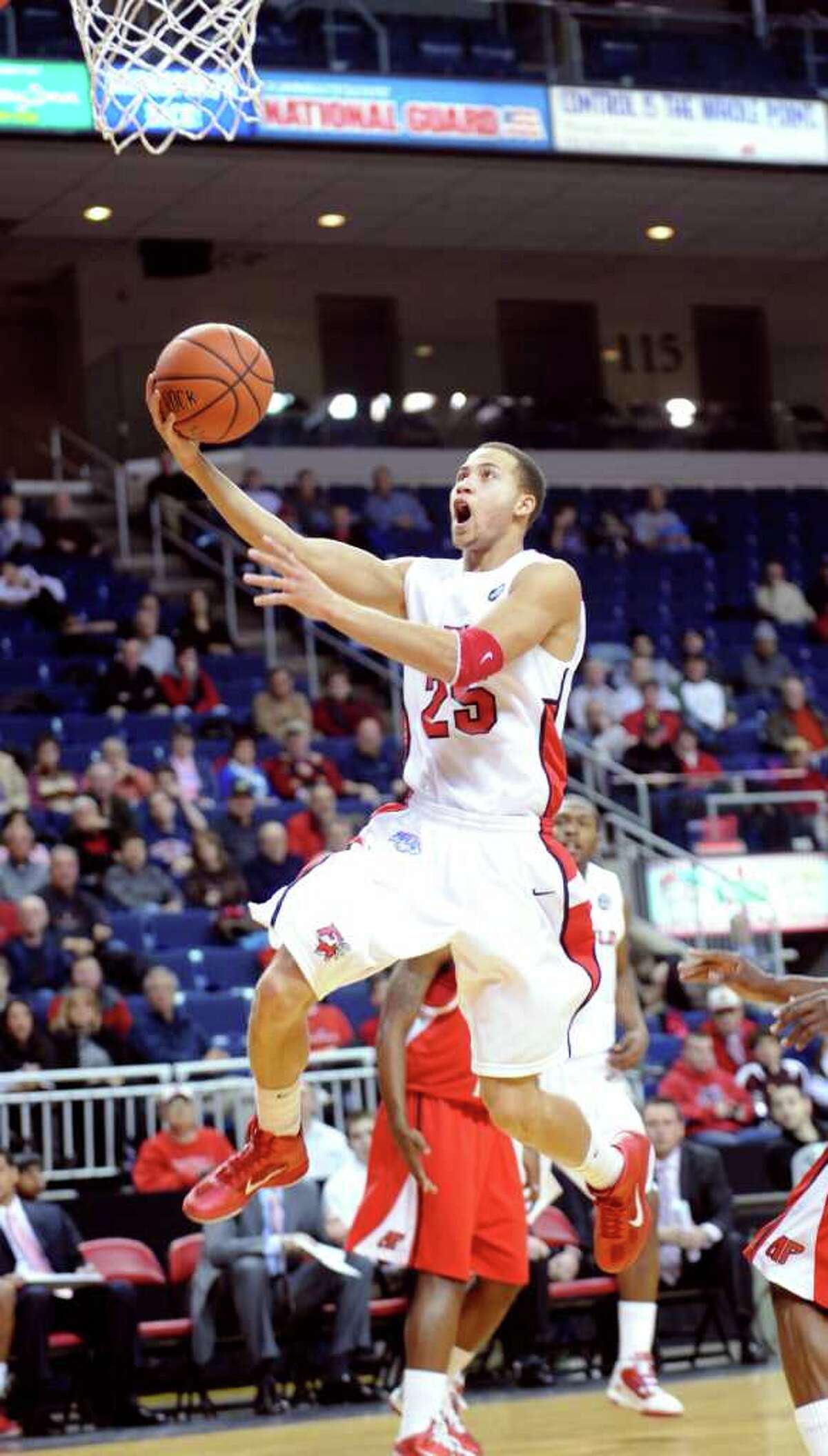 Nickerson leads Stags in BracketBuster win
