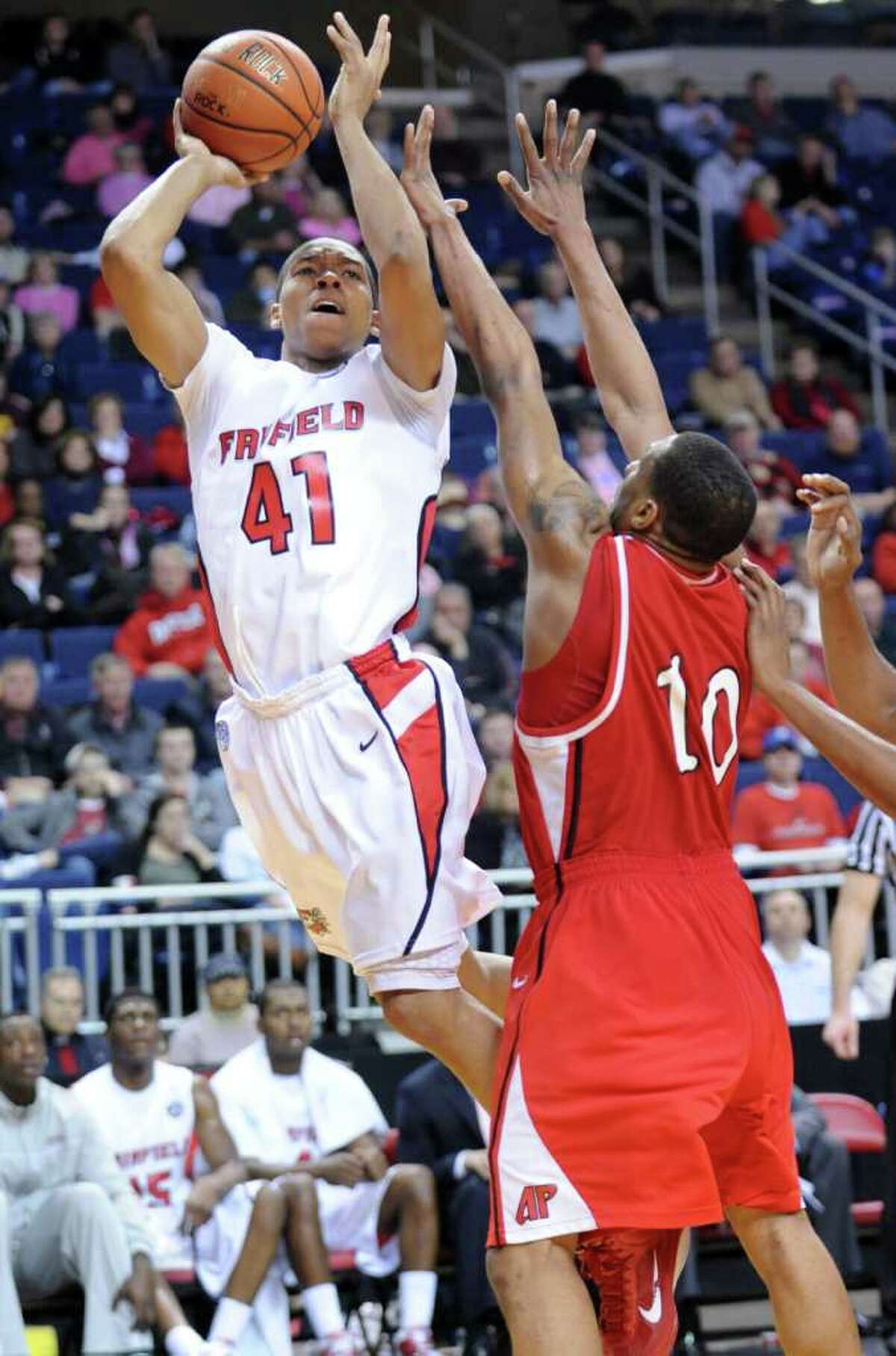 Nickerson leads Stags in BracketBuster win