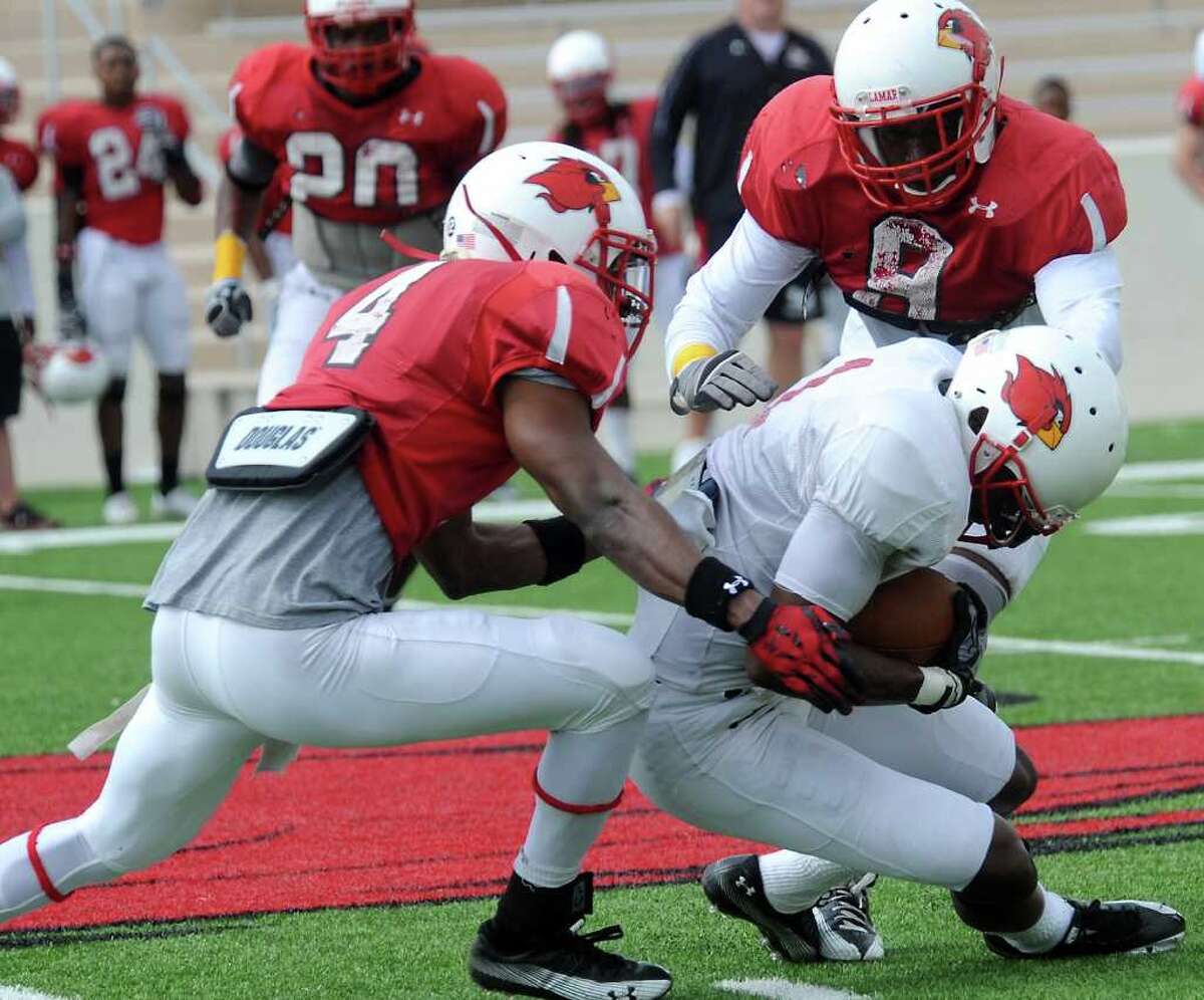 Defense finds voice in Lamar football scrimmage