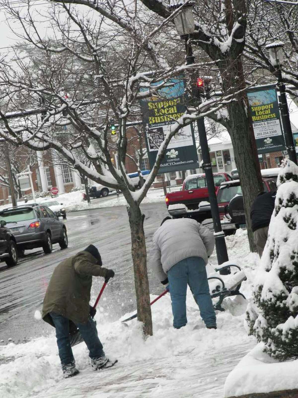 Winter weather creates snowy, slick roads for morning commuters