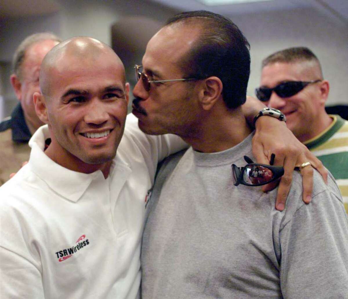 Ayala pondering resuming his boxing career