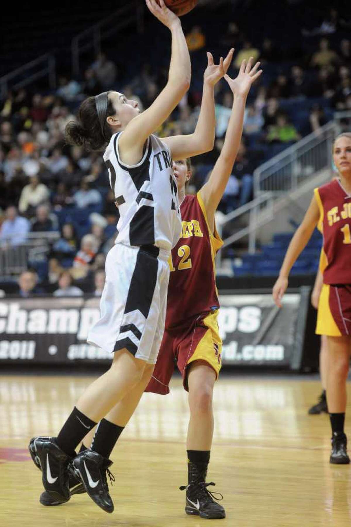 Trumbull to play Ridgefield for FCIAC girls basketball title