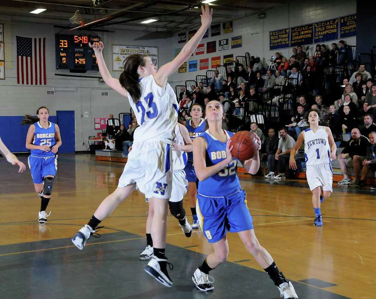 Newtown, Lauralton Hall girls to play for SWC basketball title