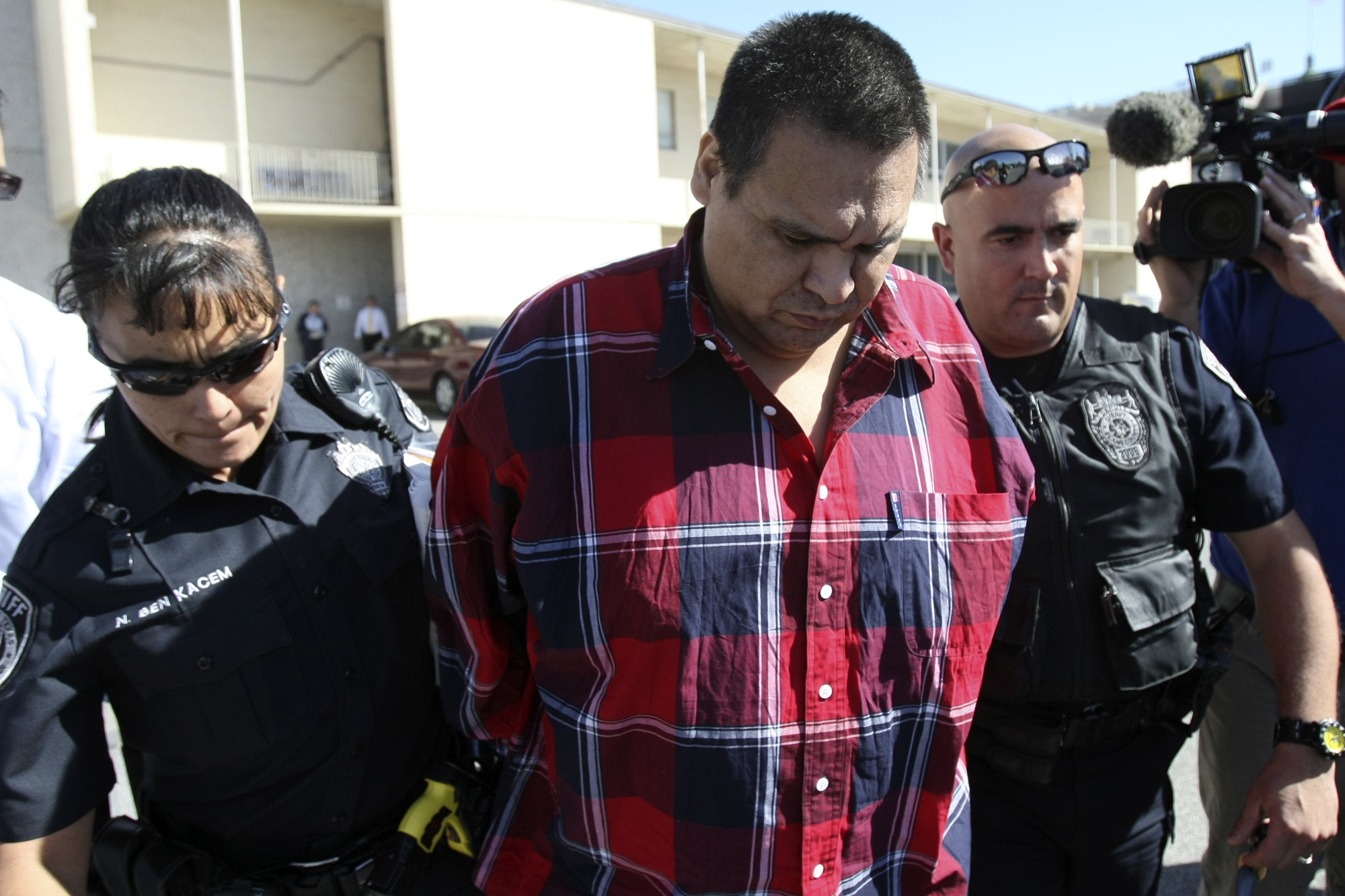 DNA ties suspect to slaying in 1986