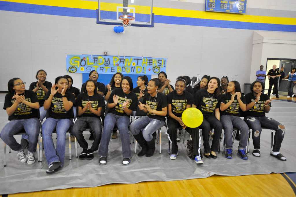 Ozen hopes basketball success brings community together