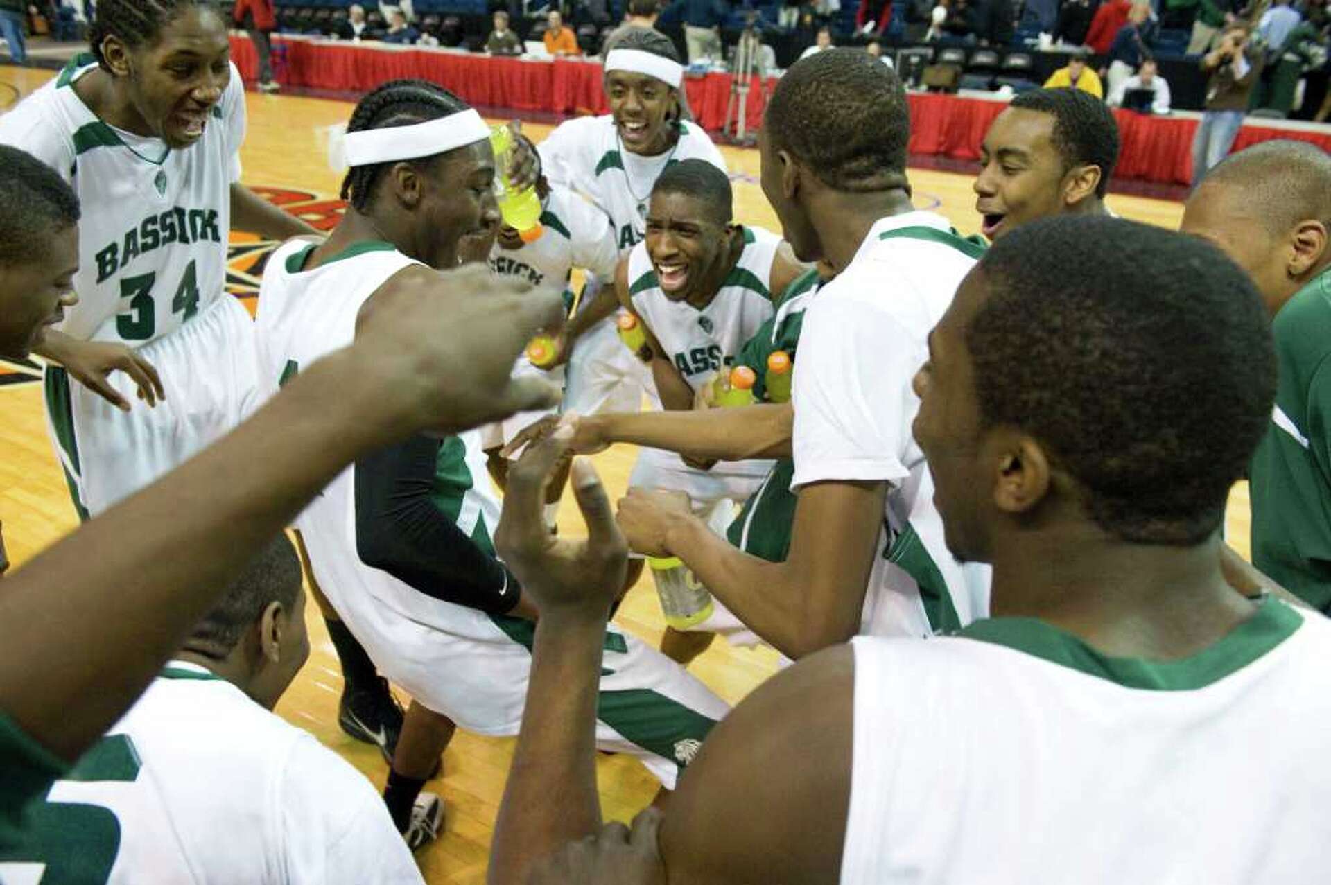 Bassick beats Stamford to win FCIAC title