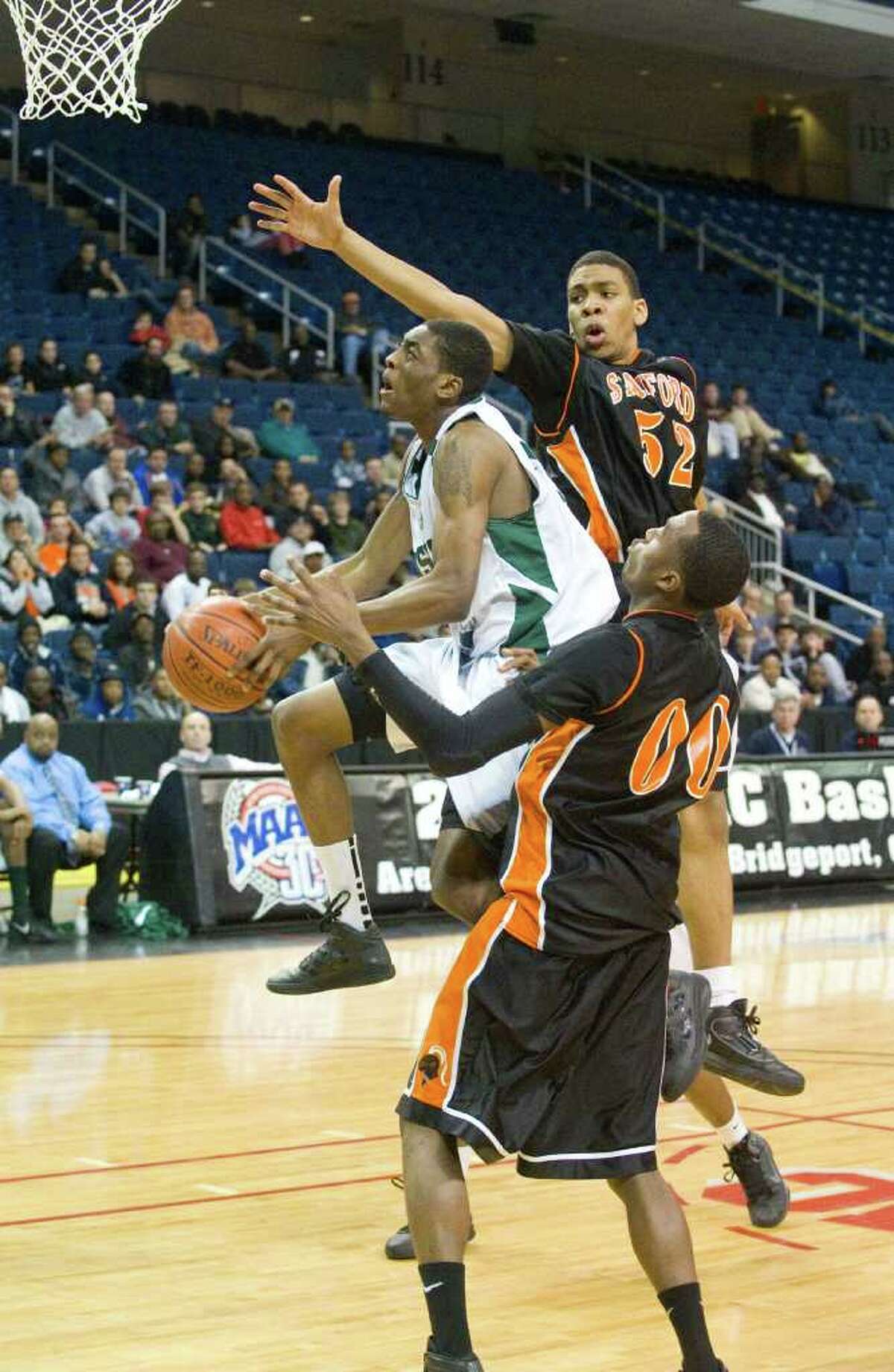Bassick beats Stamford to win FCIAC title