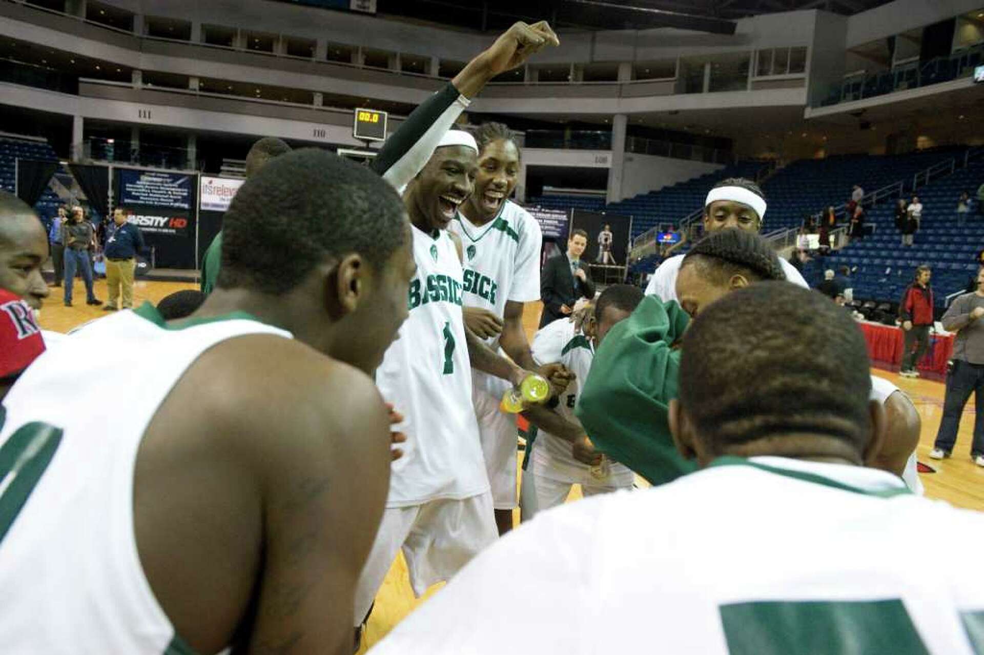 Bassick beats Stamford to win FCIAC title