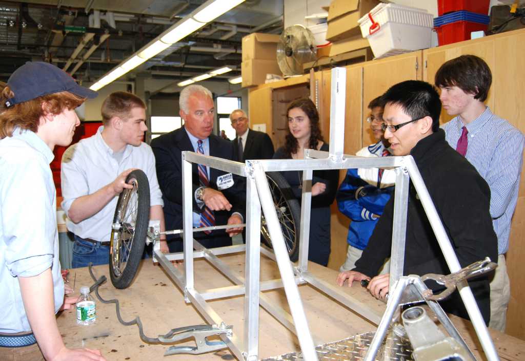 Darien students get hands-on with fuel cell technology