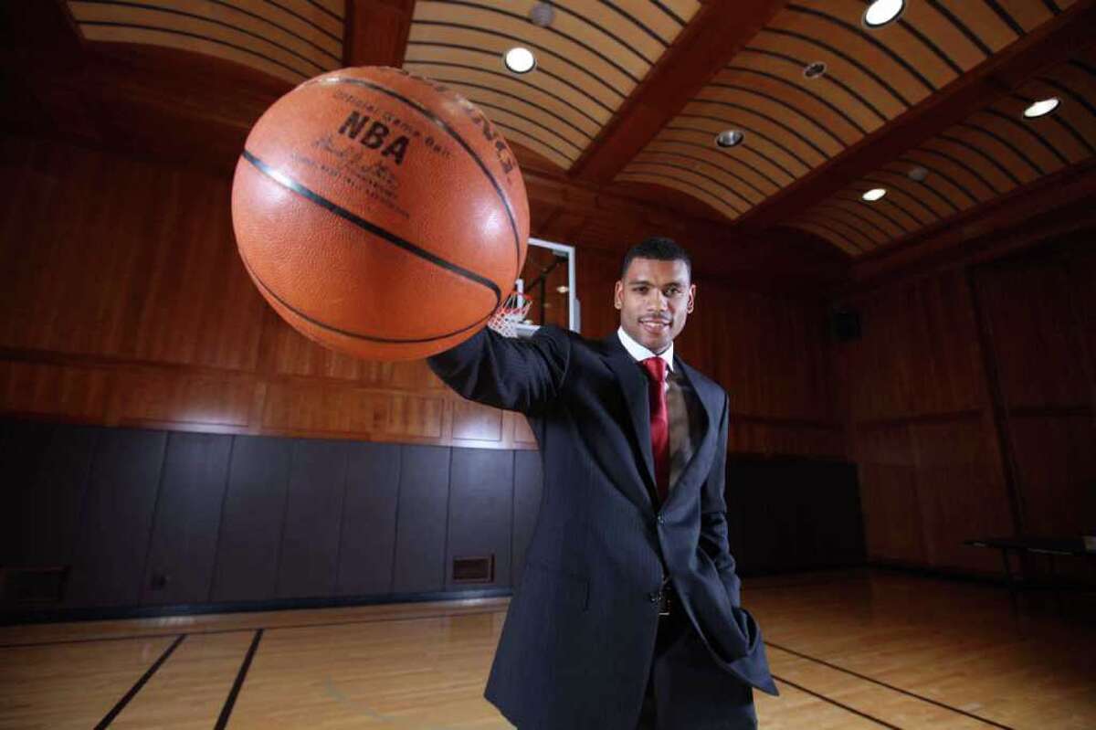 Score! Greenwich resident Allan Houston Talks about the Carmelo Anthony ...
