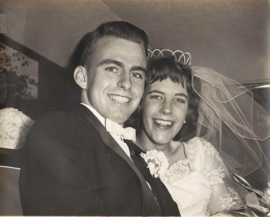 How They Met: Bethel couple finds holding hands an important way to ...