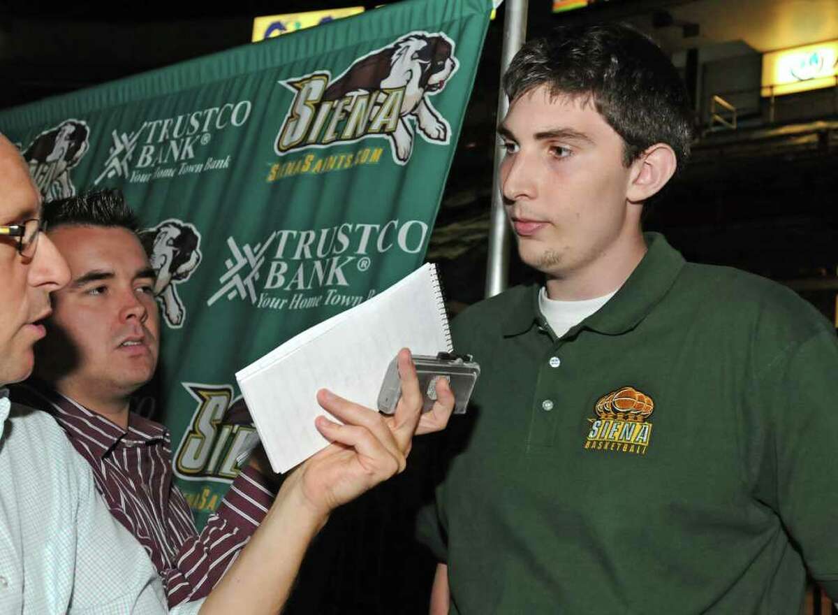 Saints taking on role of underdog