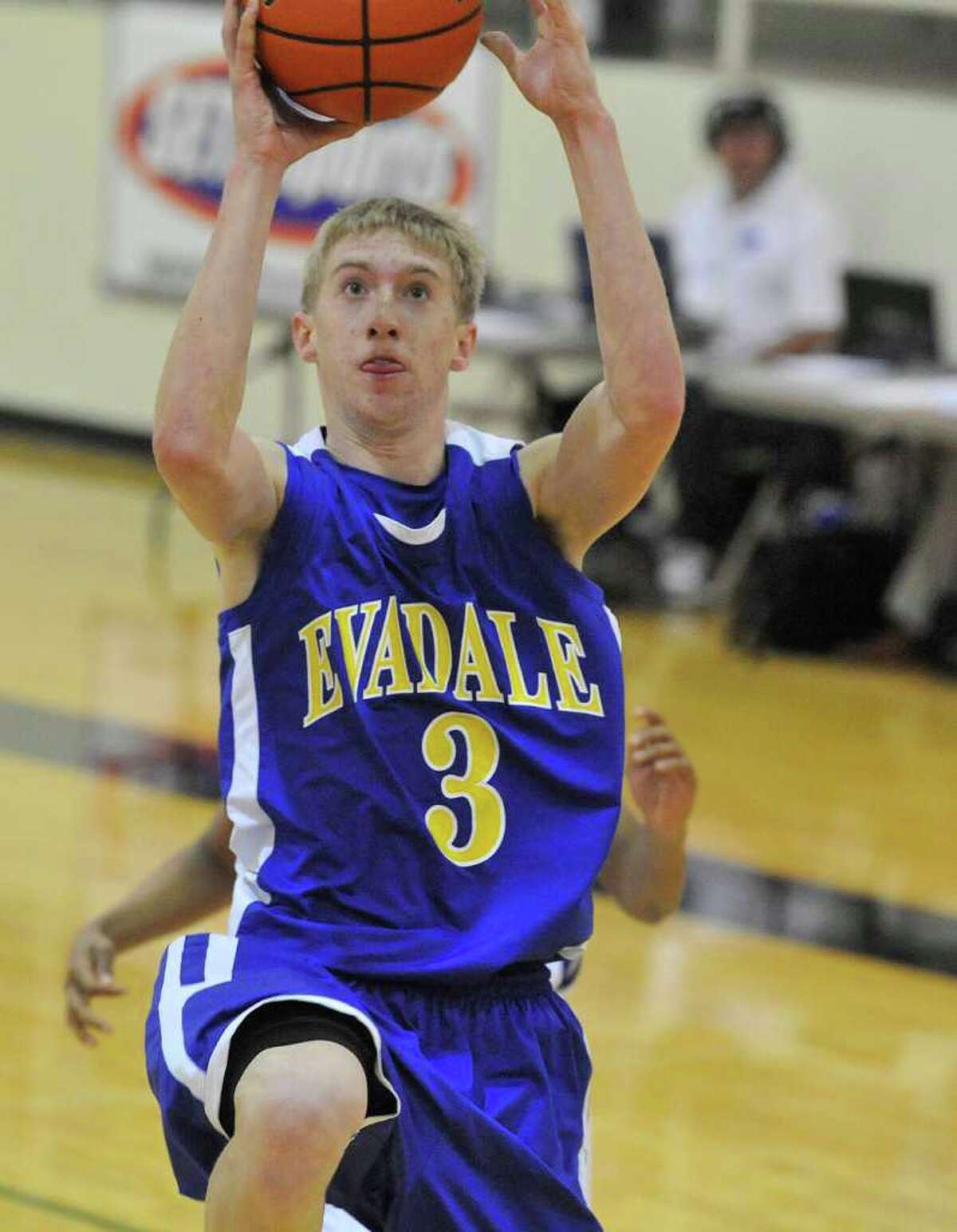 Evadale boys basketball team headed back to state finals