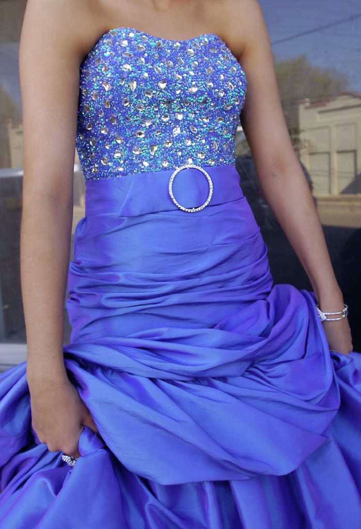 Funky formal: Prom dress styles vary for Southeast Texas teens