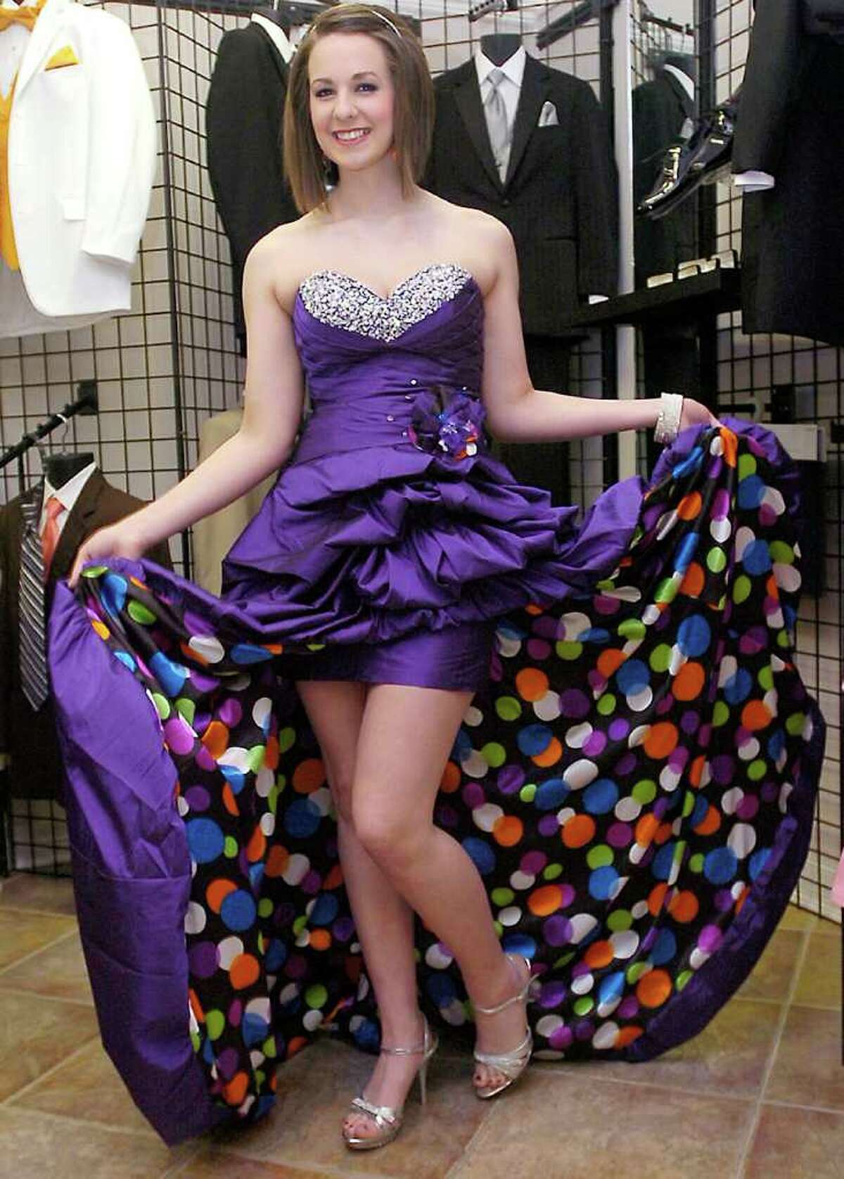Funky formal: Prom dress styles vary for Southeast Texas teens