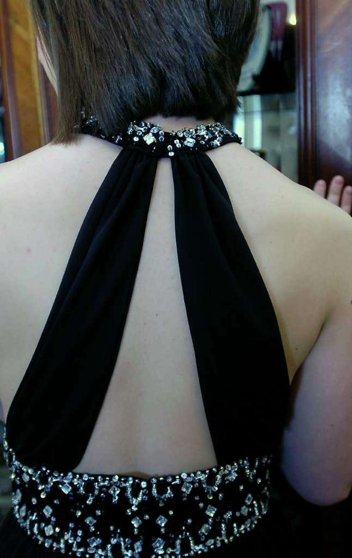 Funky formal: Prom dress styles vary for Southeast Texas teens