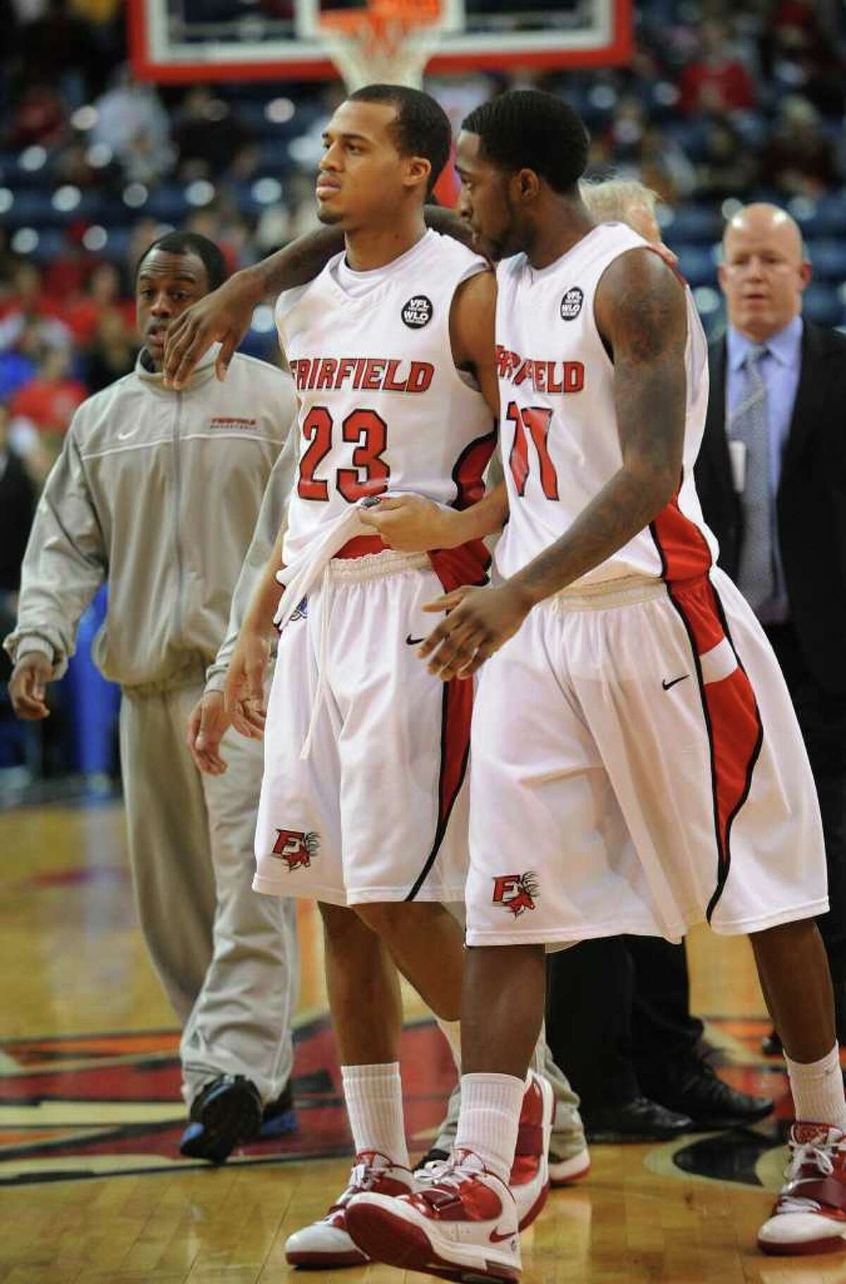 Stags rally but Saint Peter's moves into MAAC finals