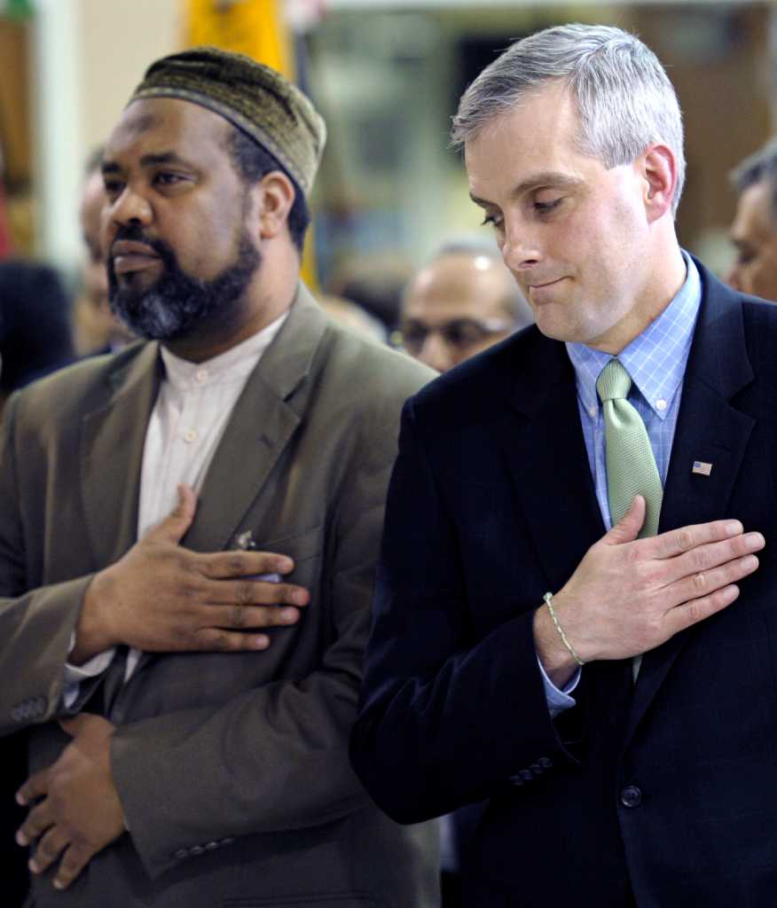 White House praises Muslims
