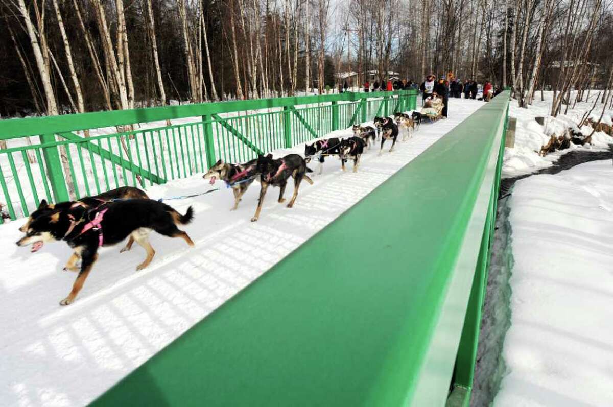 Iditarod mushers 150 miles out of Anchorage