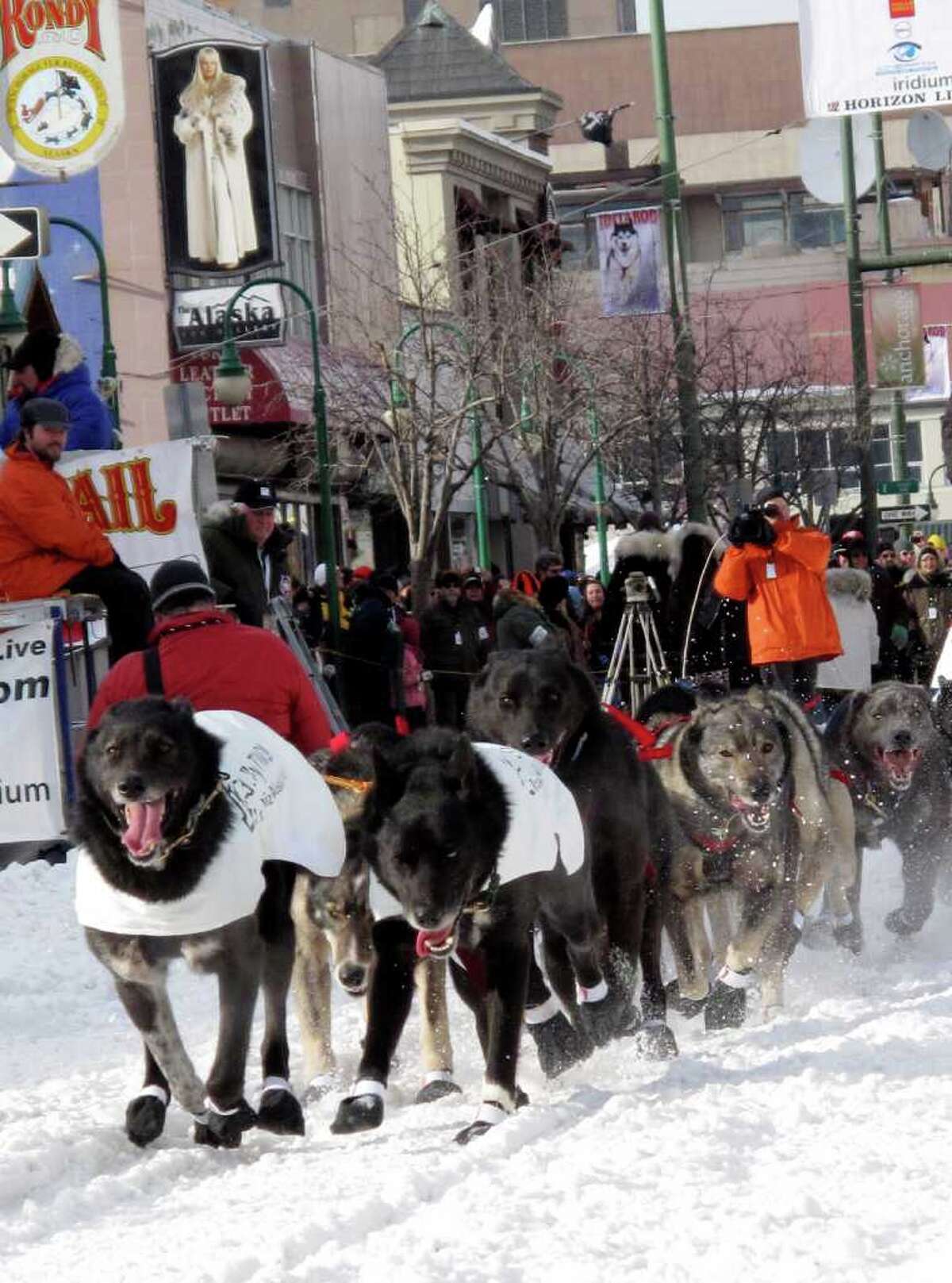Iditarod mushers 150 miles out of Anchorage