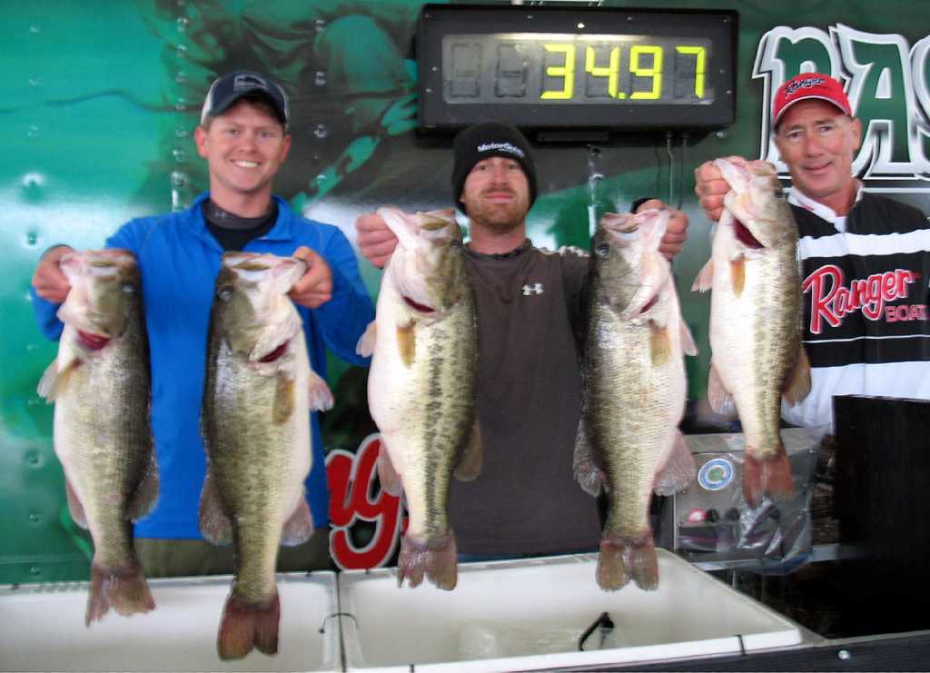 34.97 pounds wins Bass N Bucks on Sam Rayburn
