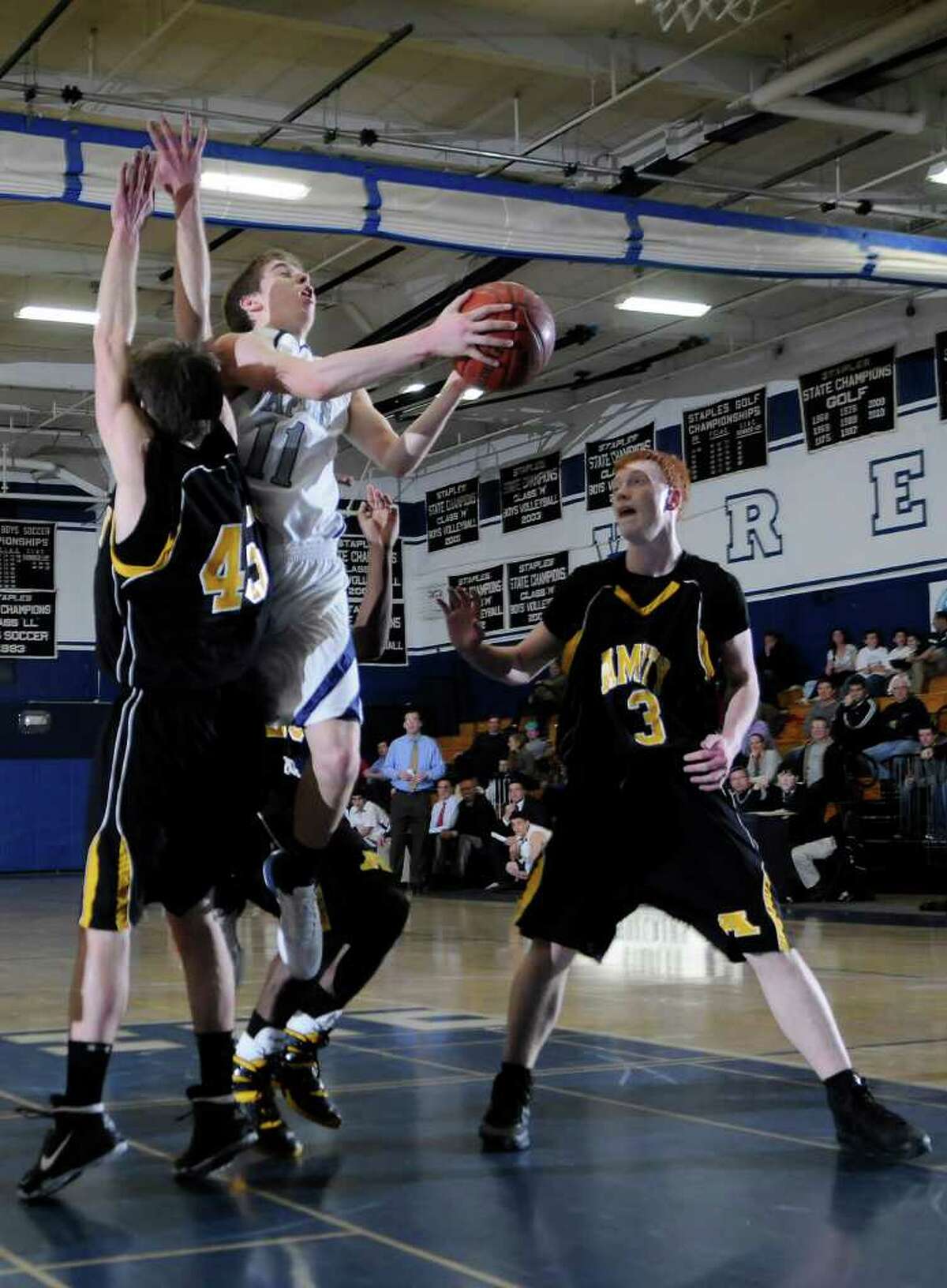 Wrecker cagers shut down Amity, advance in Class LL