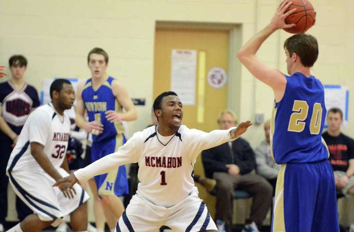 McMahon rides Azulphar to first-round victory over Newtown