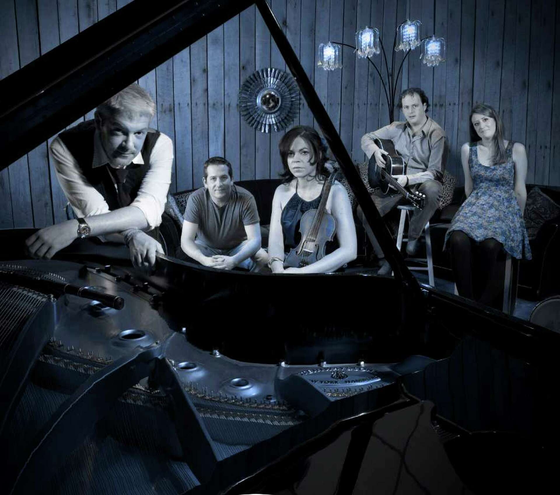 Traditional Irish band Solas coming to Fairfield