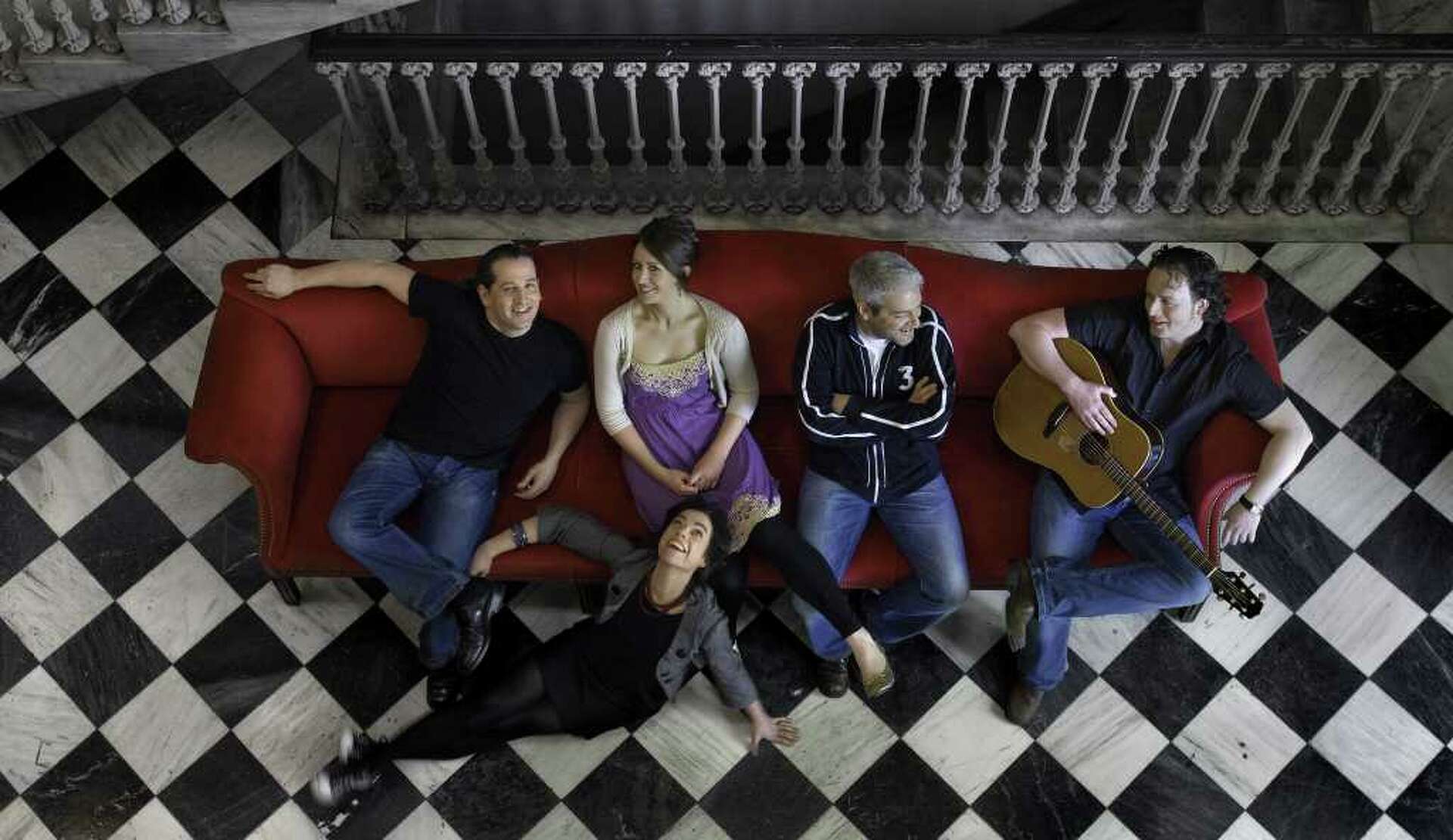 Traditional Irish band Solas coming to Fairfield