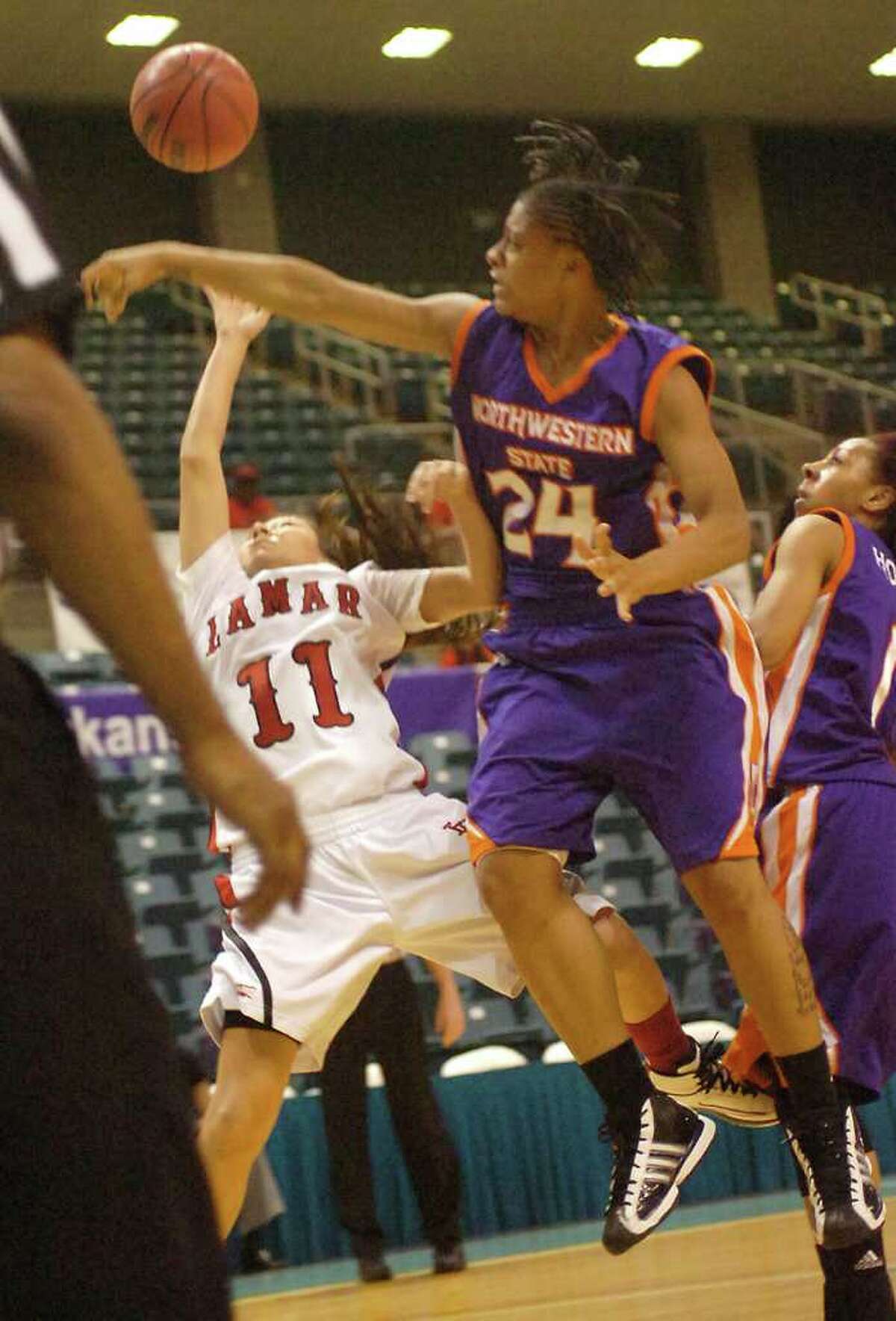 Lamar women win Southland quarterfinal against Northwestern State