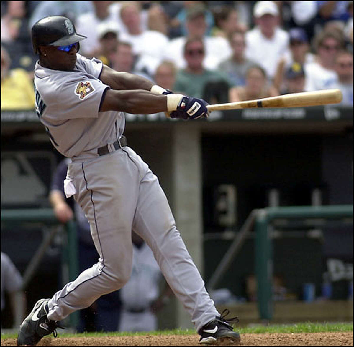 Cameron comes through for Mariners