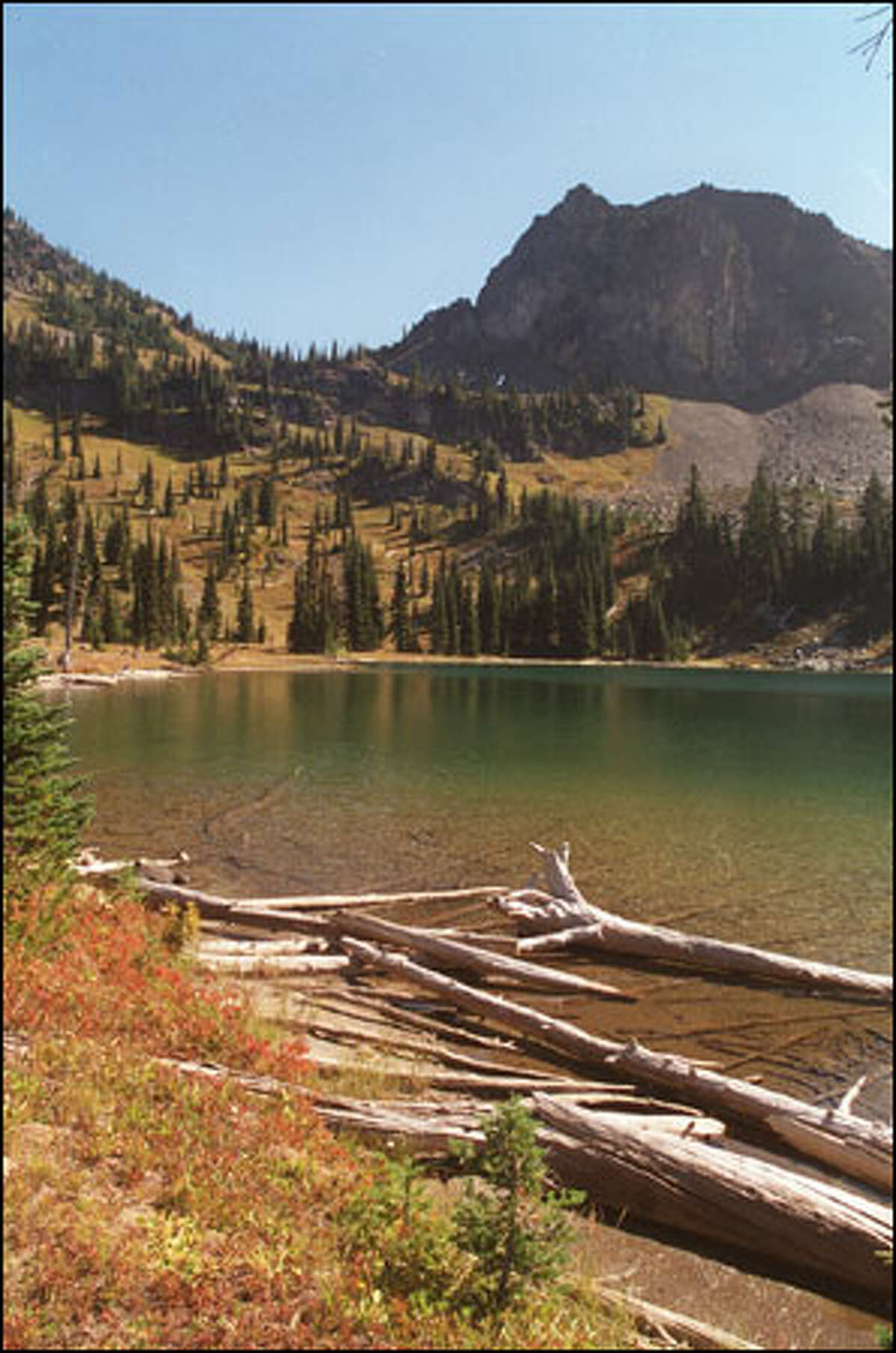 Hike of the Week: Crystal Lakes reflect Rainier's alpine splendor
