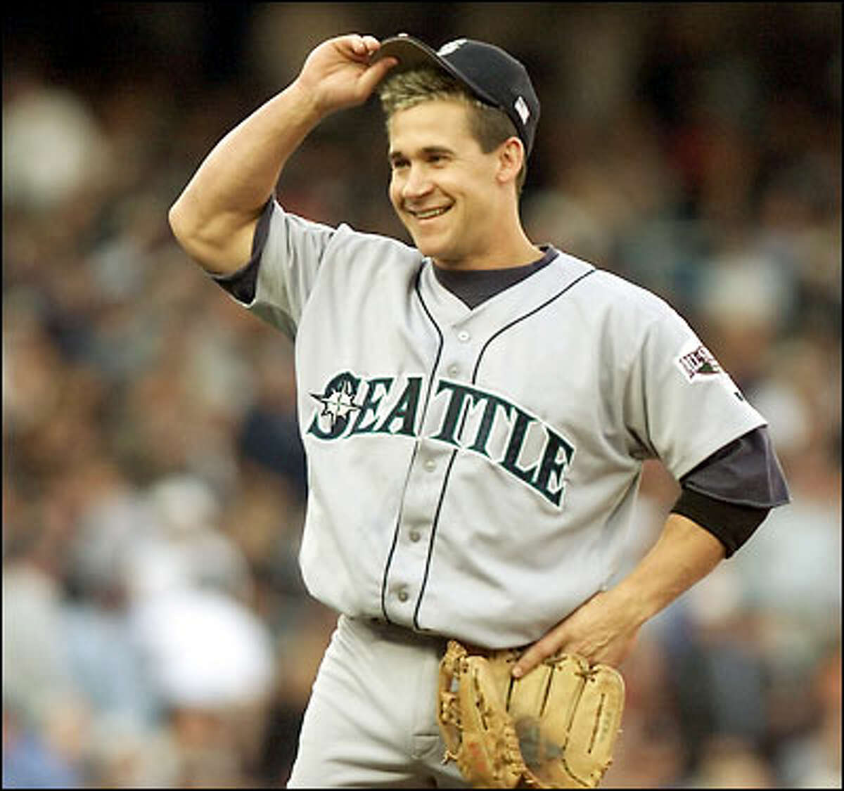 Mariners rediscover their offense in 14-3 ALCS win