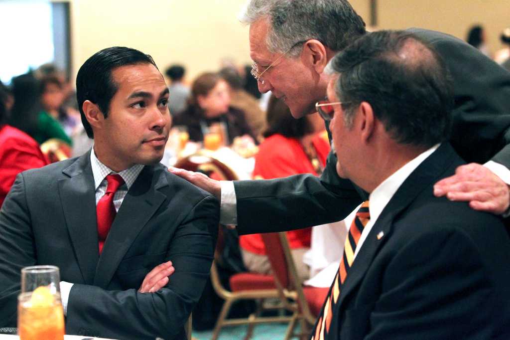 Conference spotlights Latinos in college