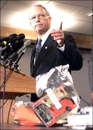 Aerospace Notebook: Ex-NTSB chairman wants better flight-data recorders