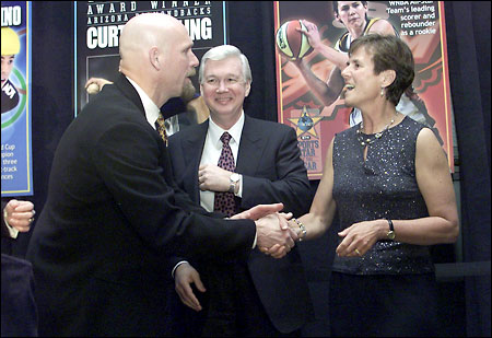 Sports Star Notebook: Harshman defends Bender