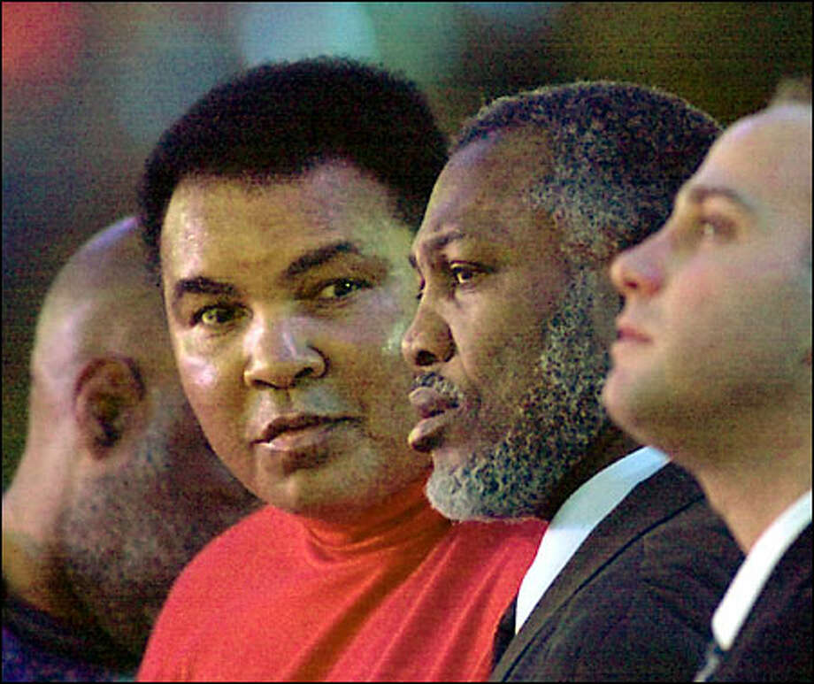 Ali, Frazier meet again - seattlepi.com