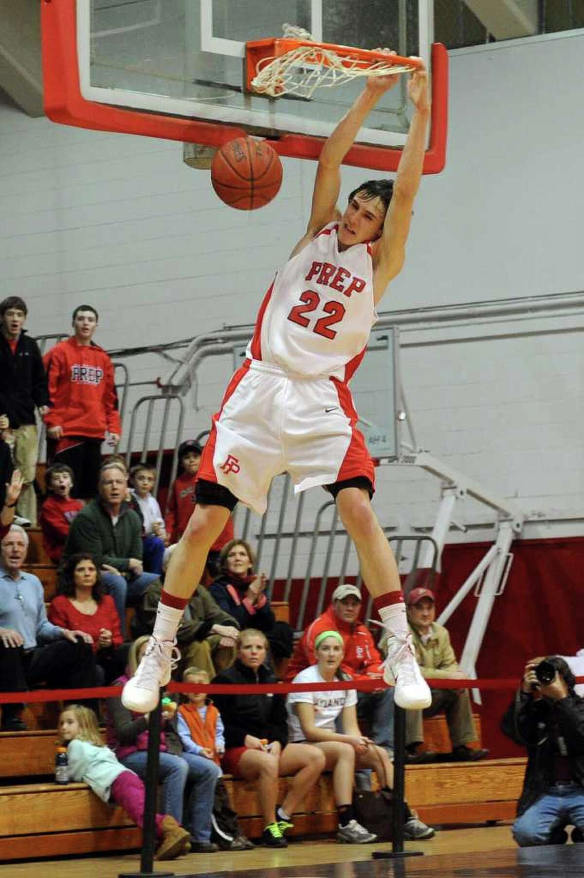 Fairfield Prep advances to Class LL boys basketball semifinals