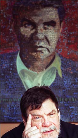 Alfredo Arreguin, the man who paints whispers