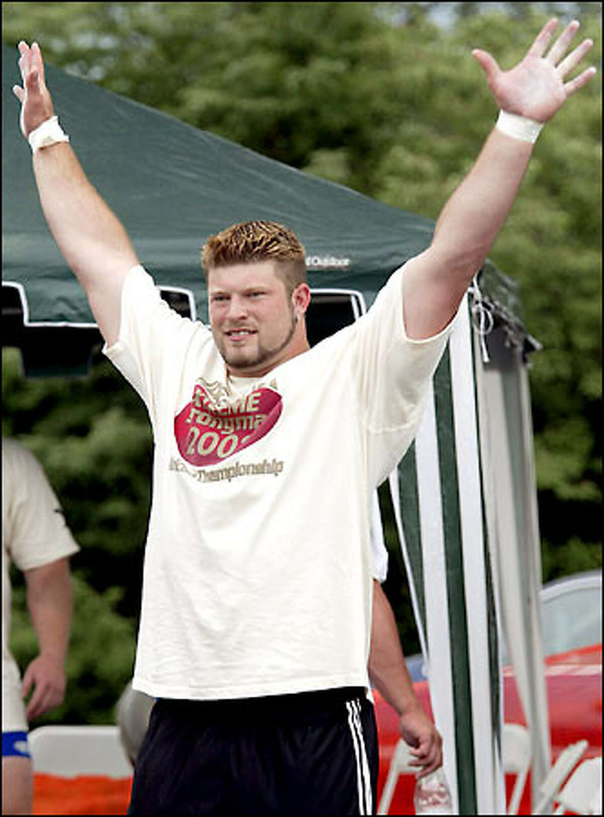 Strongman Jesse Marunde's mission: lift his profile -- and that of Sequim