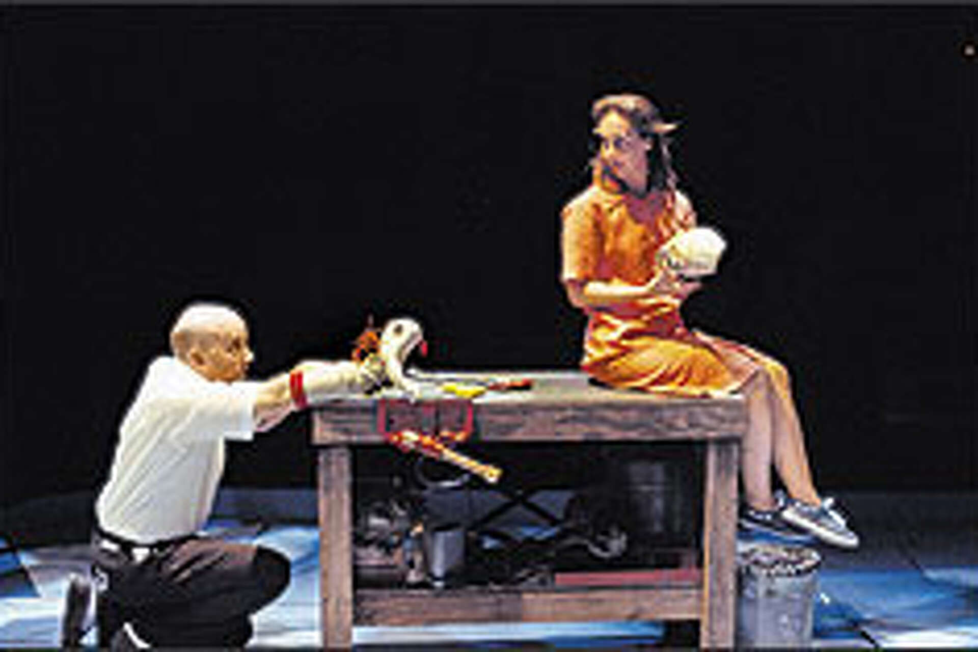 Hysterical heroine of 'Fuddy Meers' forgets about it all -- every day