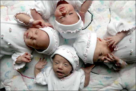 4 baby girls, one lovely puzzle