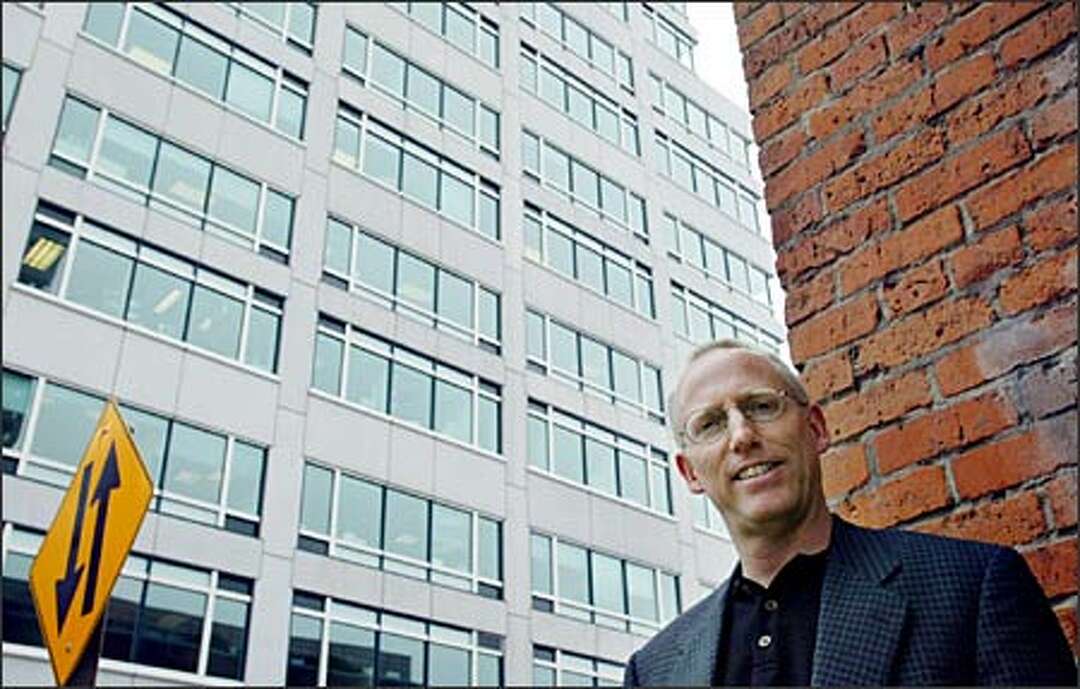 'Dilbert' creator warns world is full of weasels