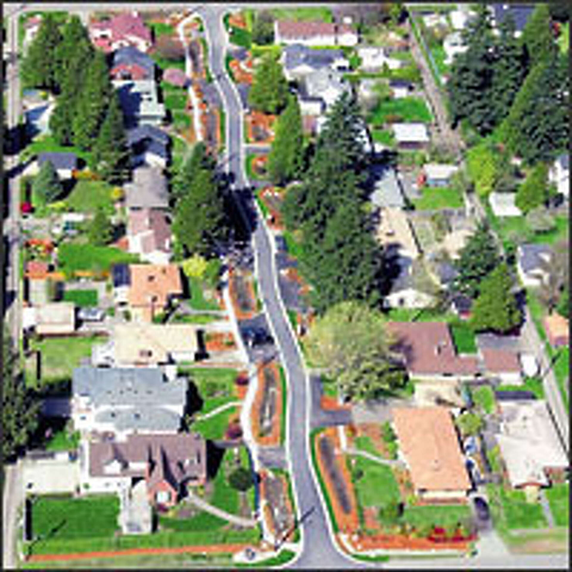 Innovative design cuts street runoff