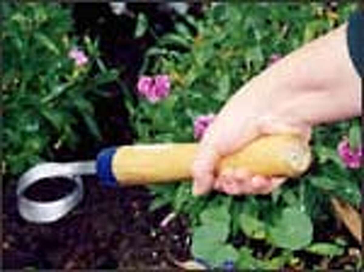 It's easy to get a handle on gift buying for gardeners