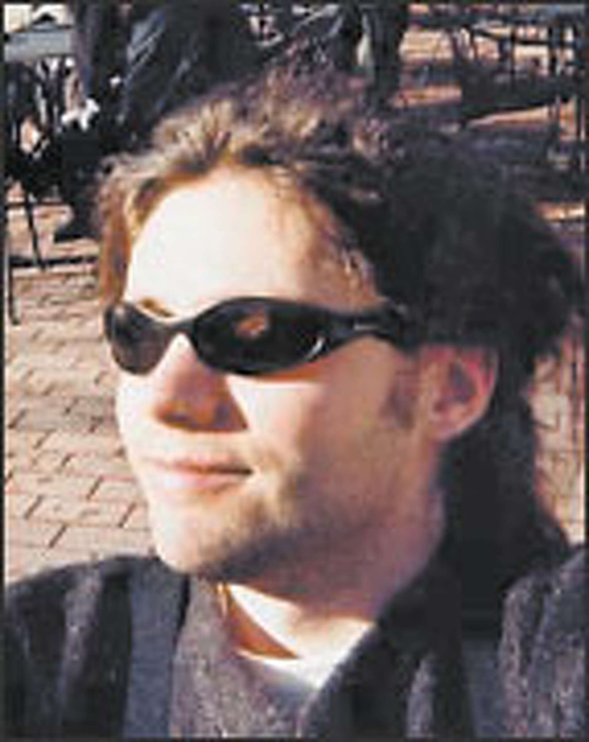 $9 million theft from Microsoft paid for lavish life, prosecutors say