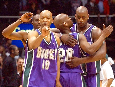 Go 2 Guy: And the faithful have spoken: Take that column and Glove it