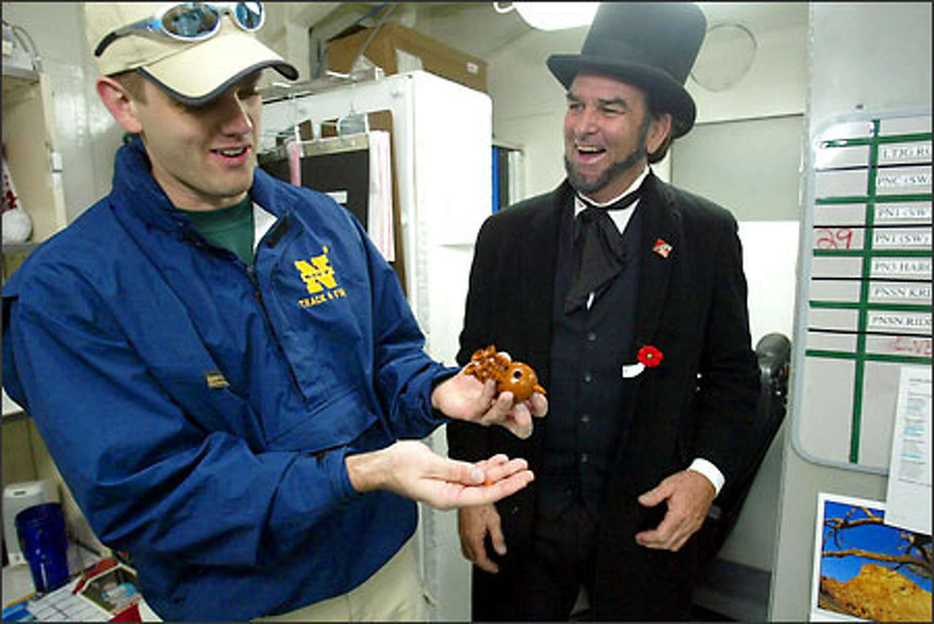 'Lincoln' greets the Lincoln on its return home